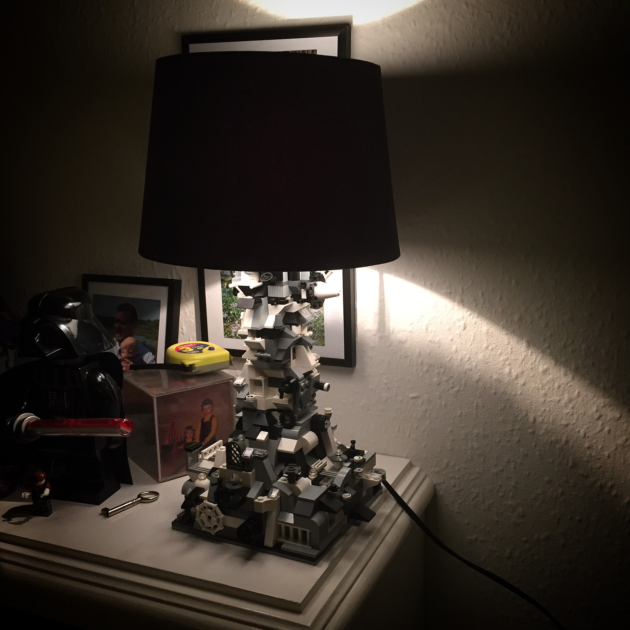 A couple of LEGO themed lamps – Rebel Brick